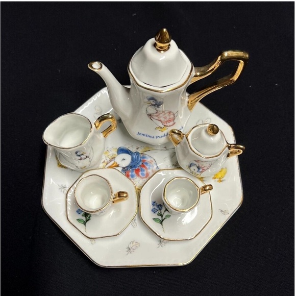 Peter Rabbit | Accents | Nib Peter Rabbit Beatrix Potter Jemima Puddle ...